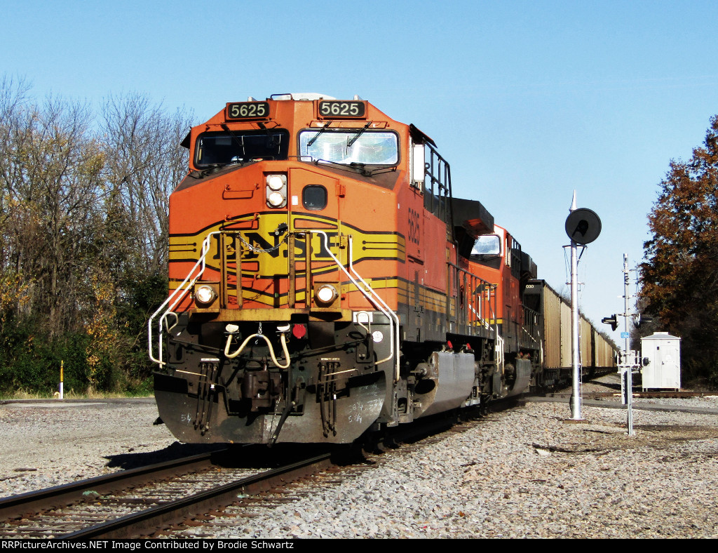 BNSF 5625